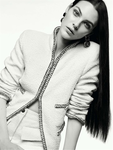 Elle Magazine - January 2020 Subscriptions | Pocketmags